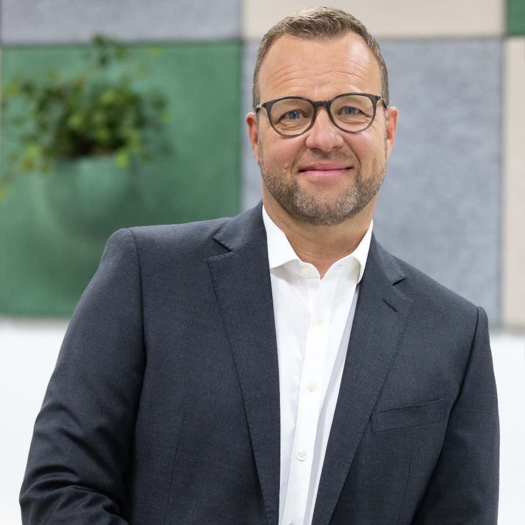 Dipl.-Ing. Dirk Reinecke - Director Sales&Marketing Germany, Head of ...