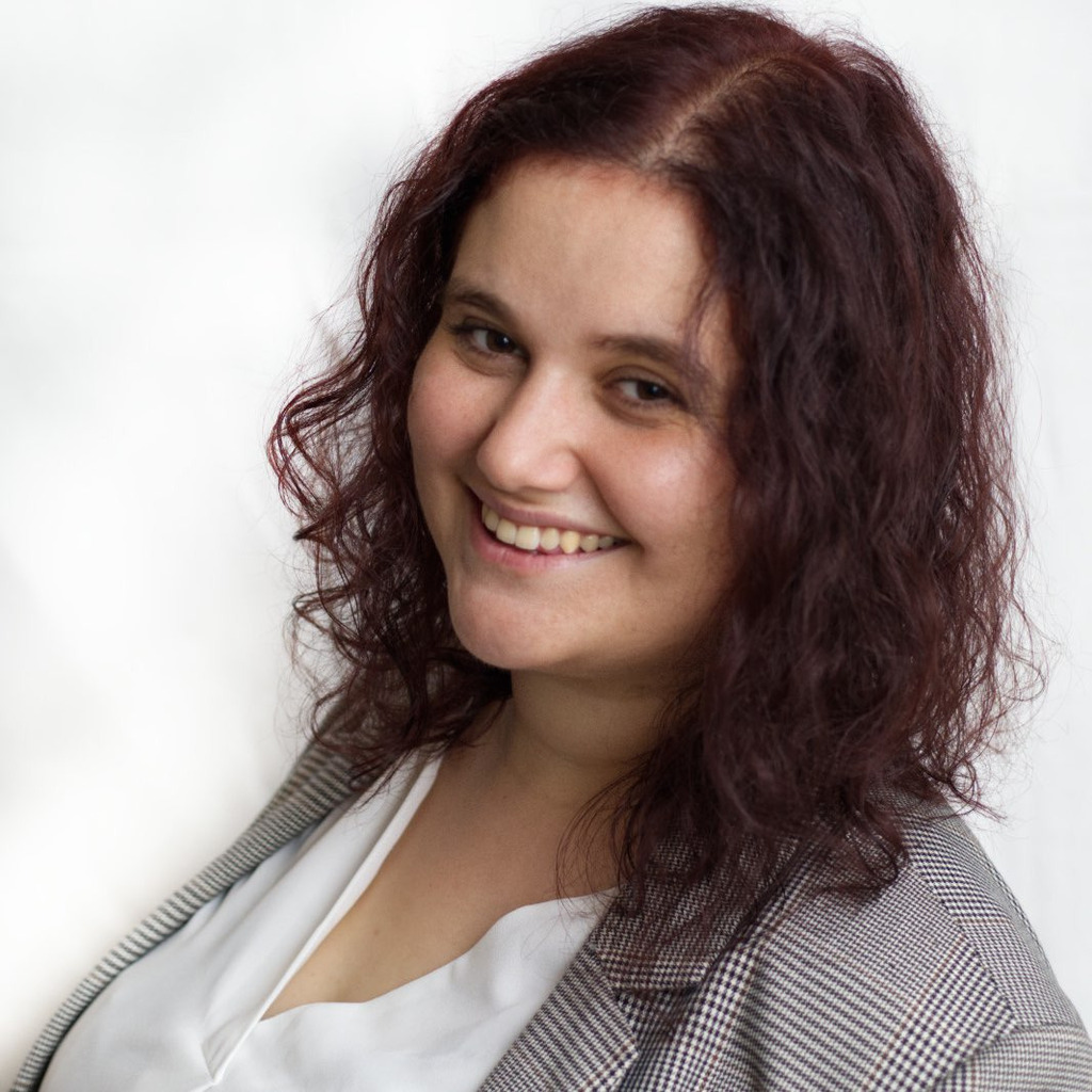Anna Steiner - Personalsachbearbeiterin - AZ Marketing und Service GmbH ...