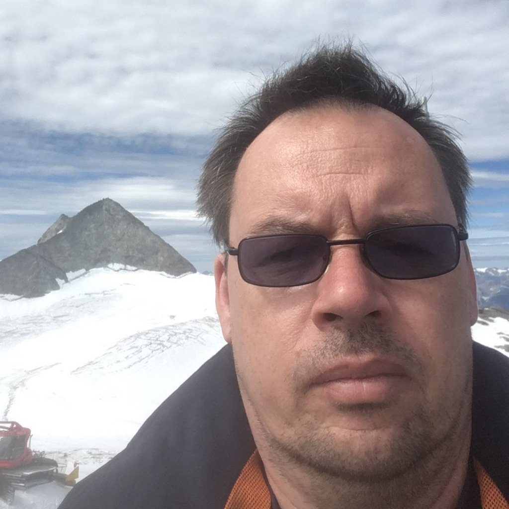 Peter Münch - Manager Windows Infrastructure Services - Faurecia ...