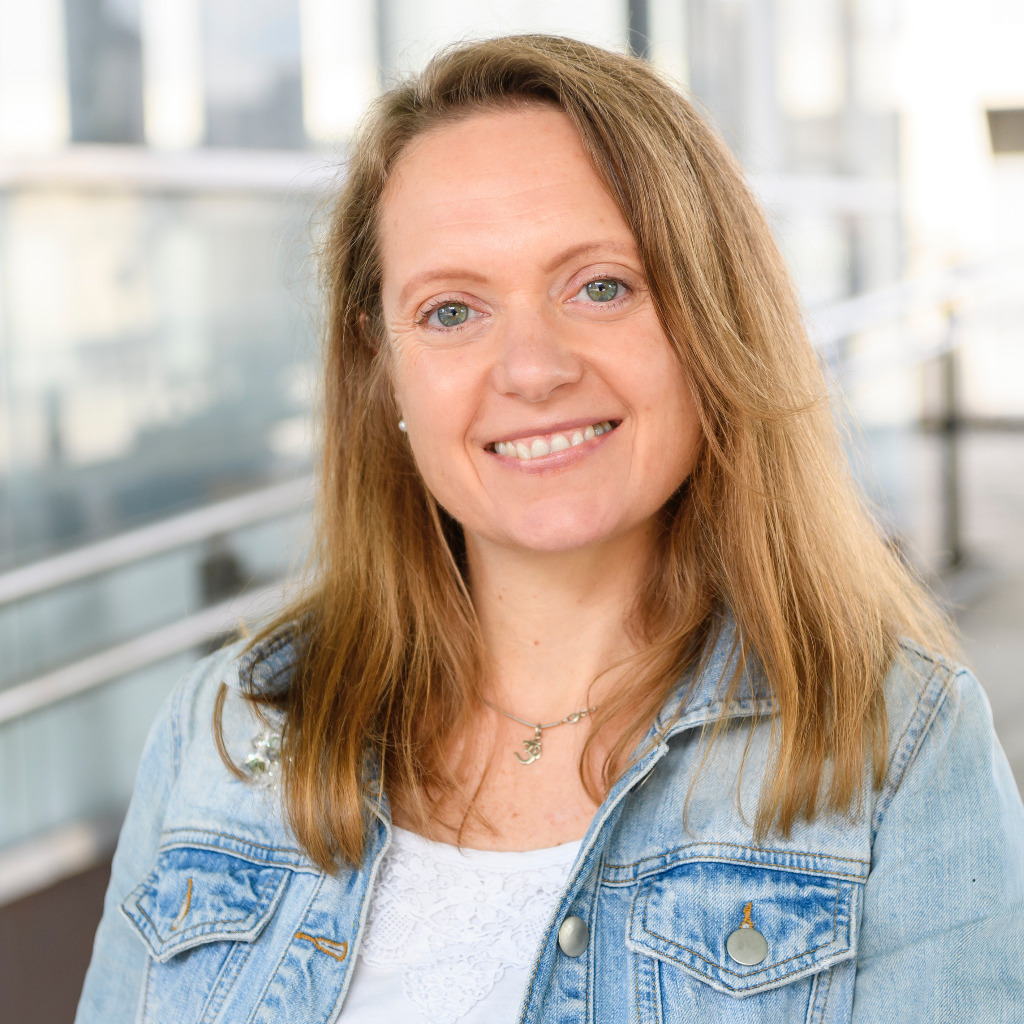 Alexandra Mack - Kundenbetreuerin Online Factoring - SozialFactoring ...