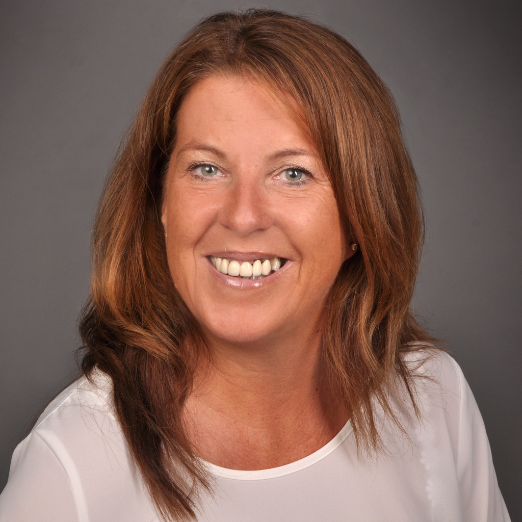 Eva Simon - Vertriebsassistenz Operations / Inside Sales - MoveToLive ...