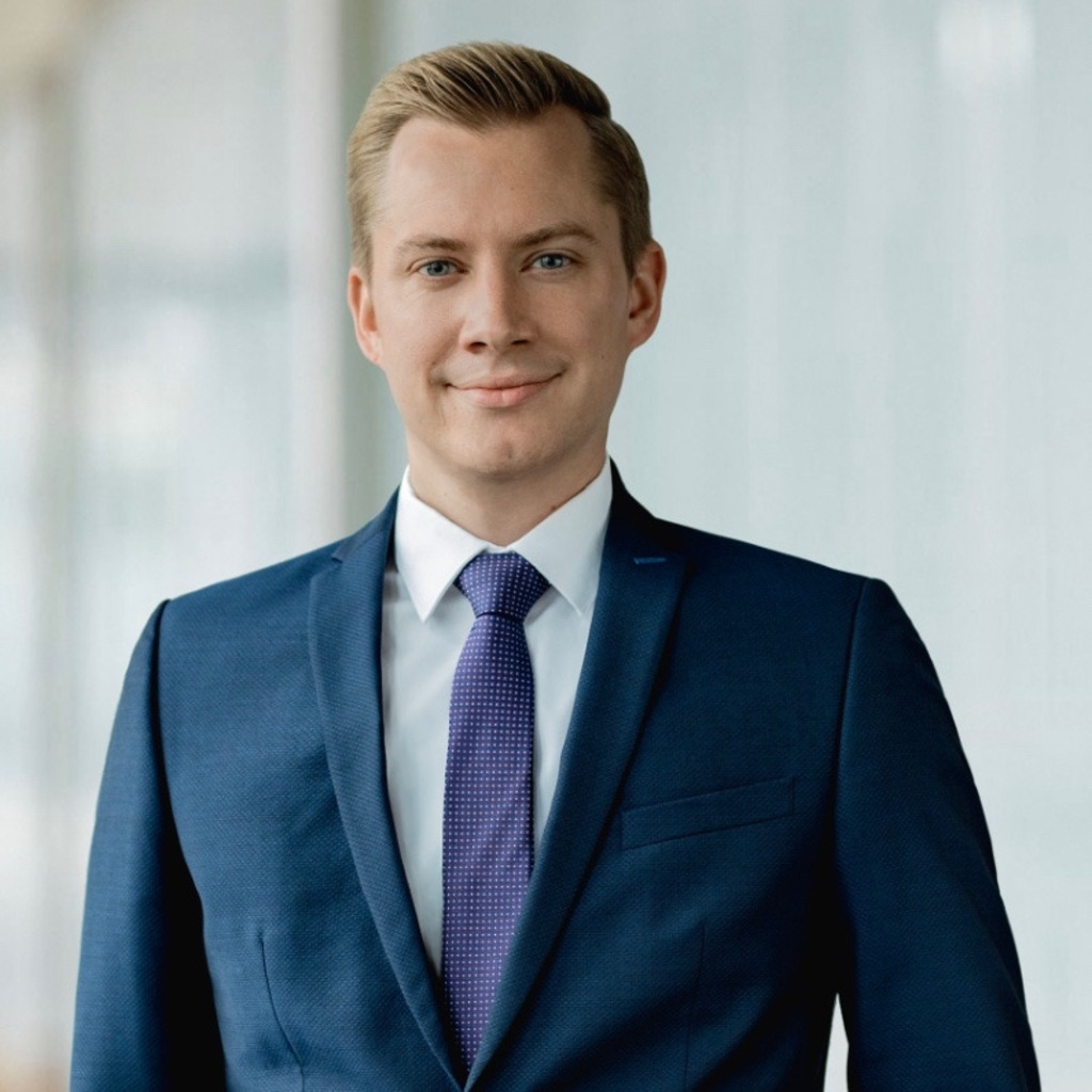 Nils Pohlmann - Prokurist / Associate Corporate & Leveraged Finance - Deutsche Apotheker- und ...