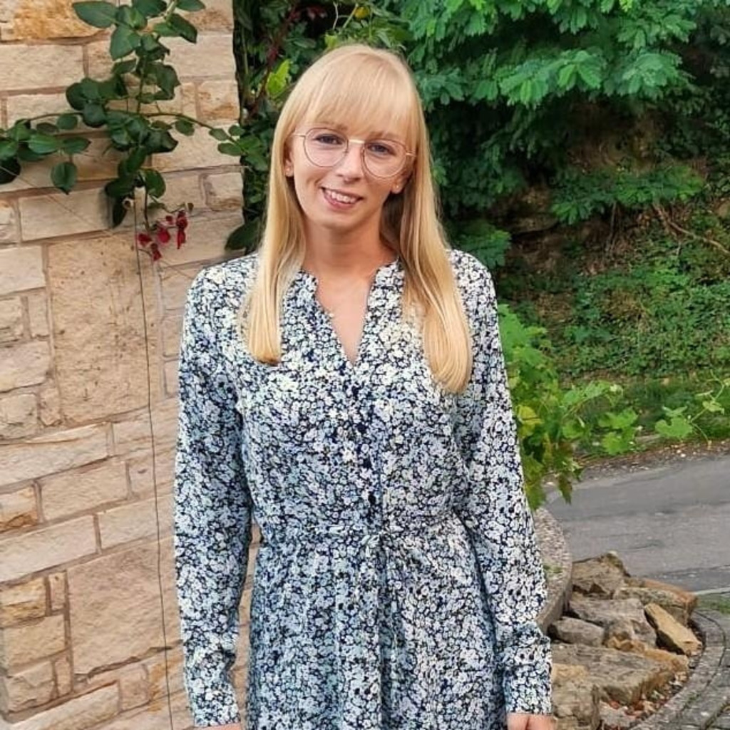 Stefanie Wiesner - Kauffrau Groß- und Außenhandel - Plegge und Bauer ...