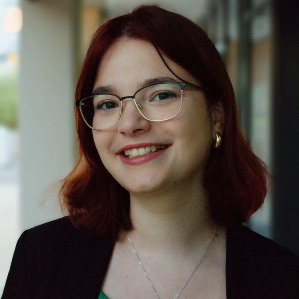 Andrada Elena Albu - Meeting & Events Sales Executive - Radisson Hotel ...