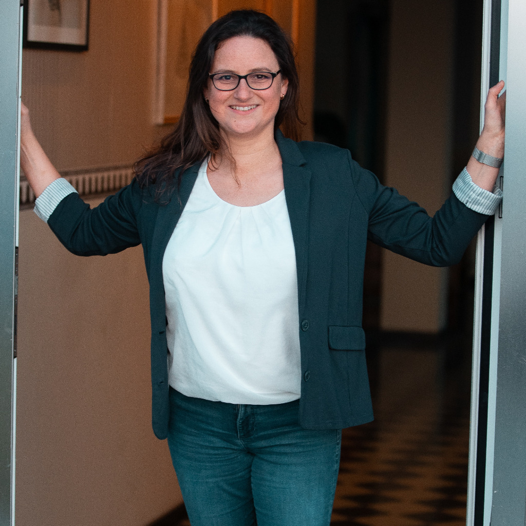 Anne Leut - Consultant / Coach - Apiarista GmbH | XING