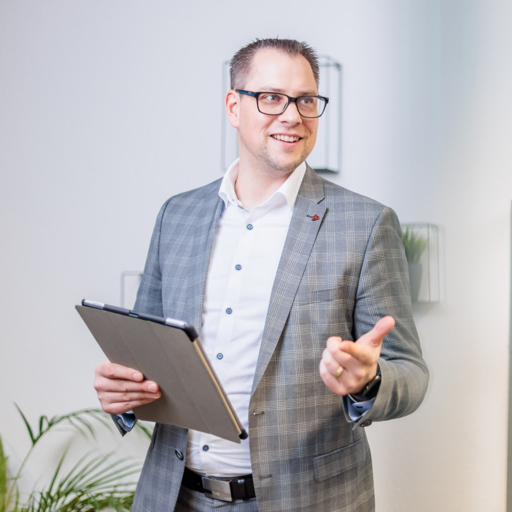 Alexander Teuber - Teammanager - Swiss Life Select Deutschland | XING