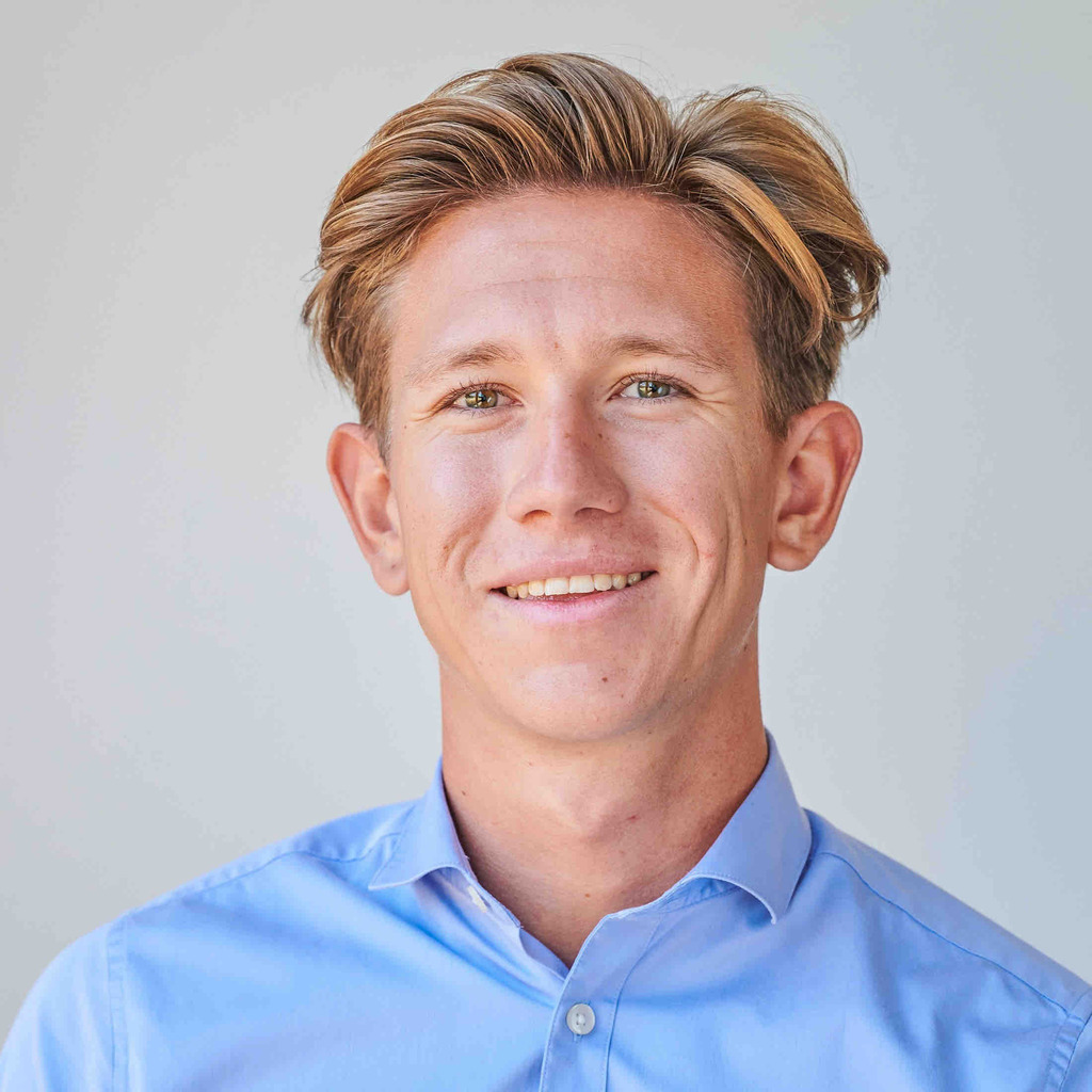 Cedric Walker - Werkstudent IT-Consulting - adesso SE, Dortmund | XING