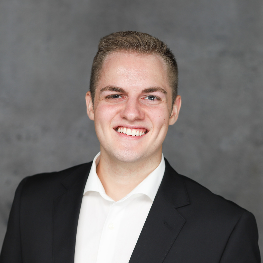 Robert Straßburg - Junior Product Data Manager - FCF Holding GmbH | XING