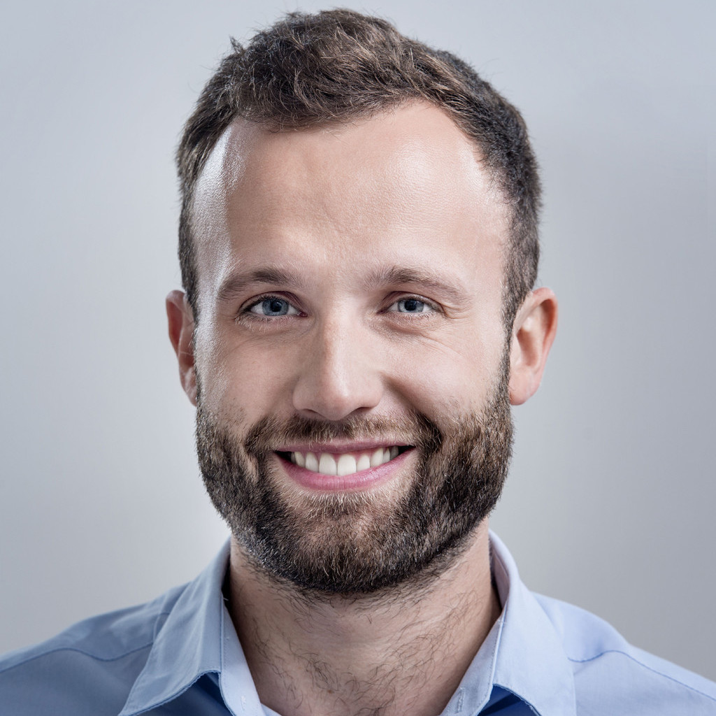 Manuel Hahn - Market Manager Voice & Solutions - T-Mobile Austria | XING