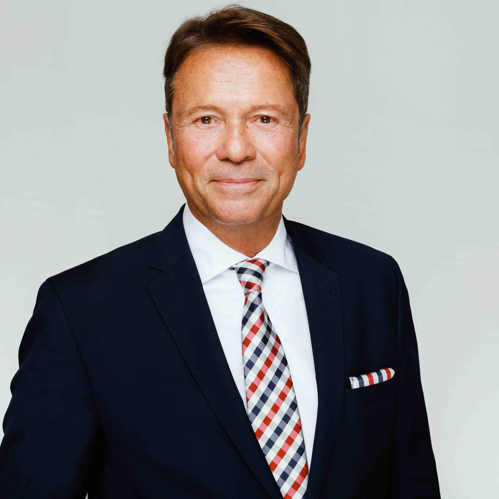 Gottfried Bauer - Mitglied der Geschäftsleitung - Engel & Völkers ...