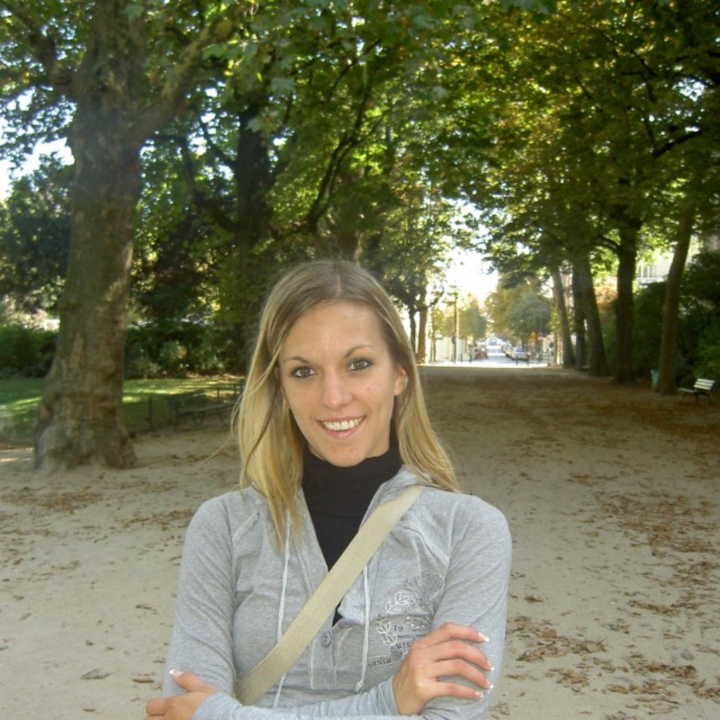 Andrea Hert in der Personensuche von Das Telefonbuch