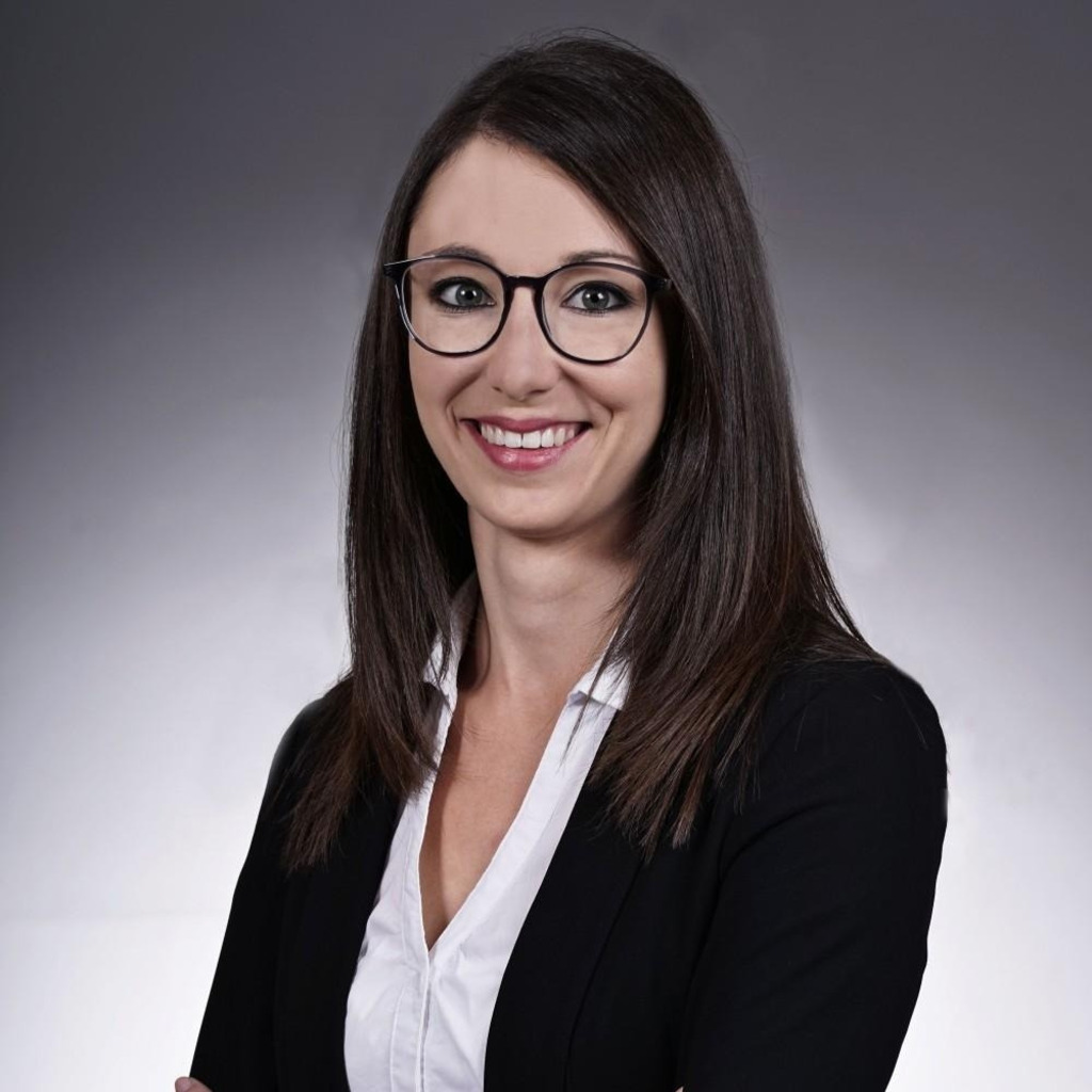 Simone Hegele - Bereichsleiterin Vorstandsstab - Sparkasse Günzburg ...