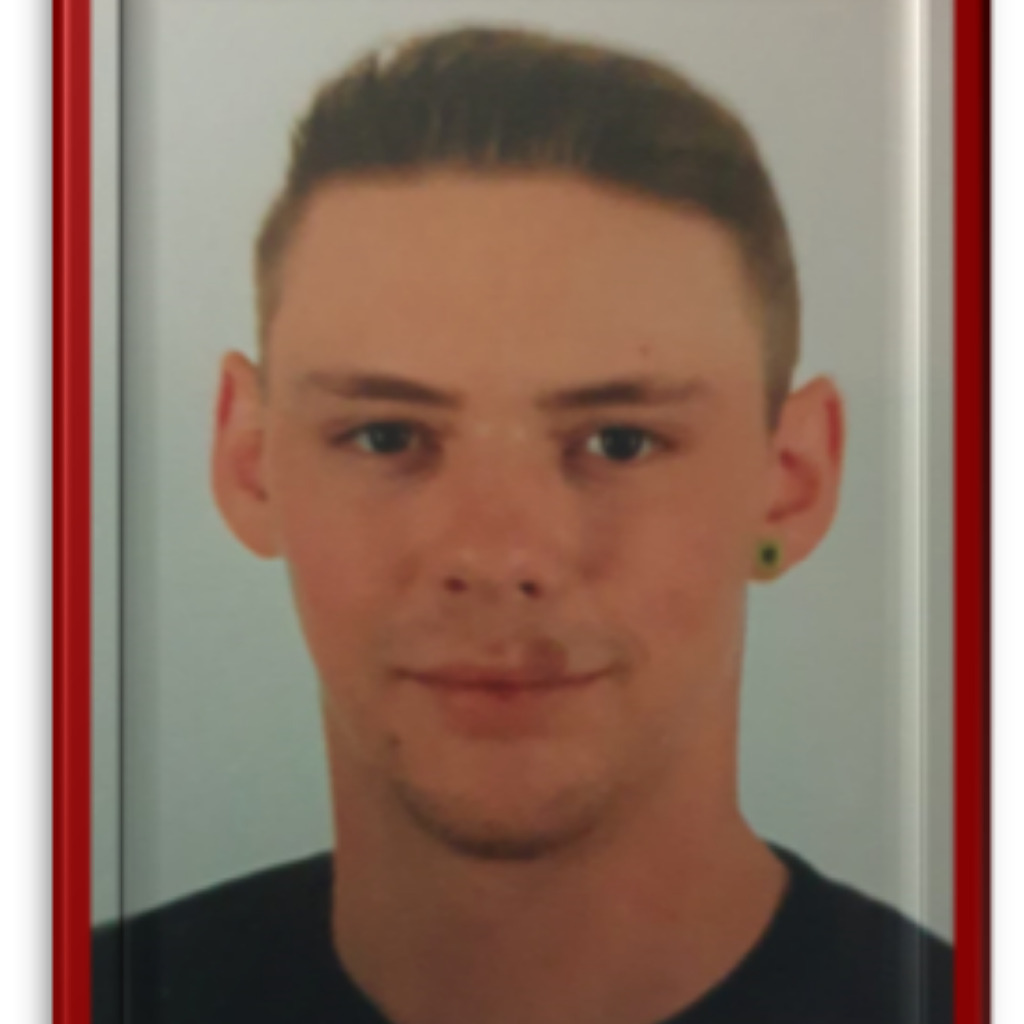 Christopher Huber - Fachlagerist/Lagerist - Densys PV5 GmbH | XING