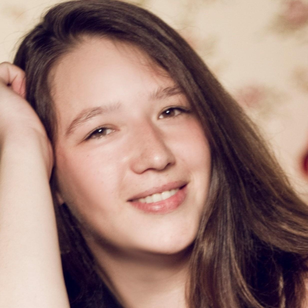 Julia Grimm - Ausbildung zur Chemielaborantin - Lise-Meitner-Schule (OSZ) | XING