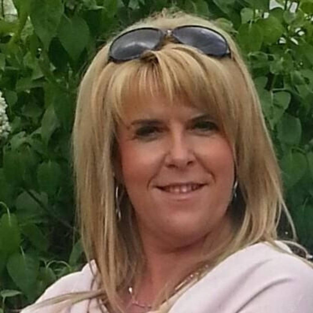 Sabrina Walther's Instagram, Twitter & Facebook on IDCrawl