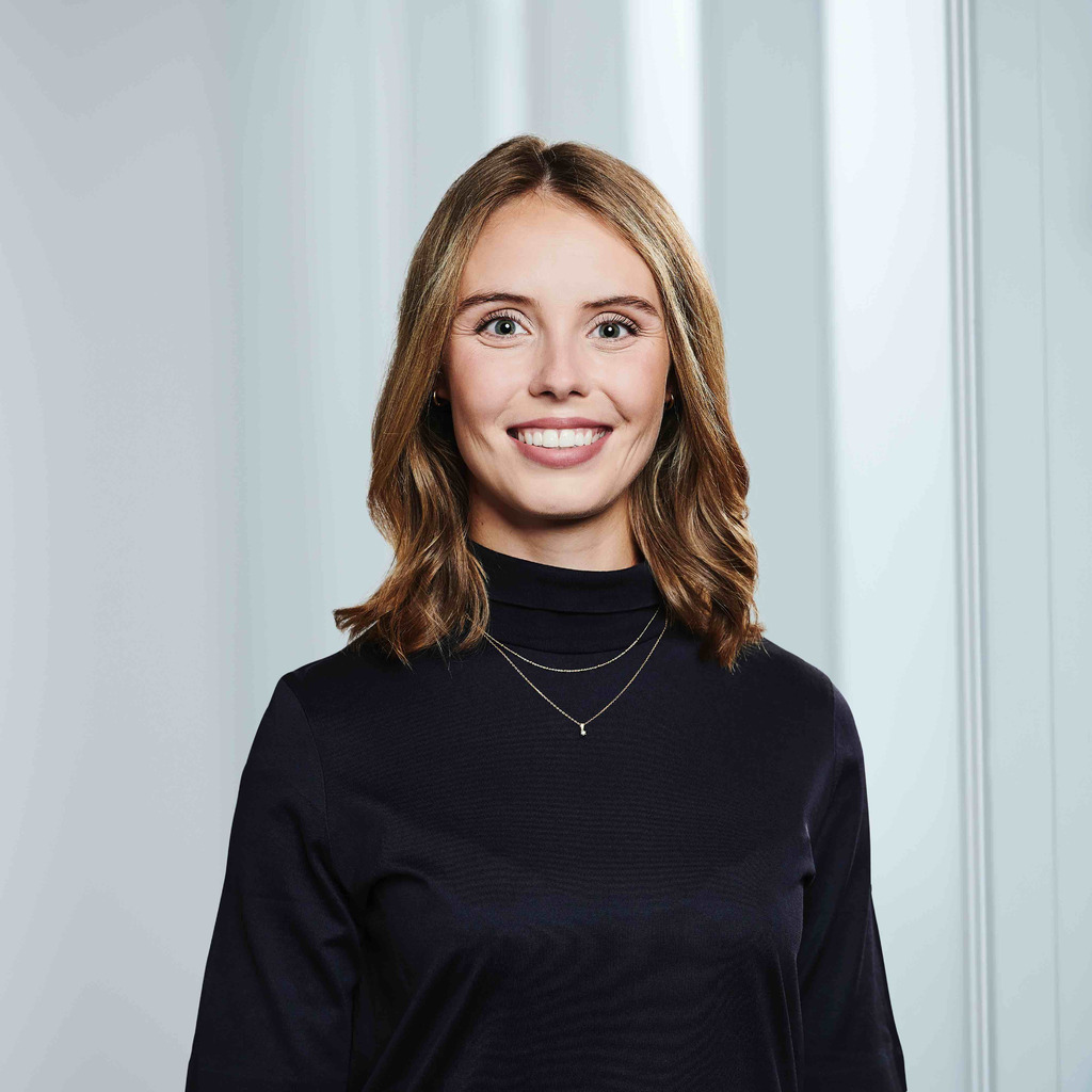 Saskia Schween - Prokuristin Wealth Management - Frankfurter ...