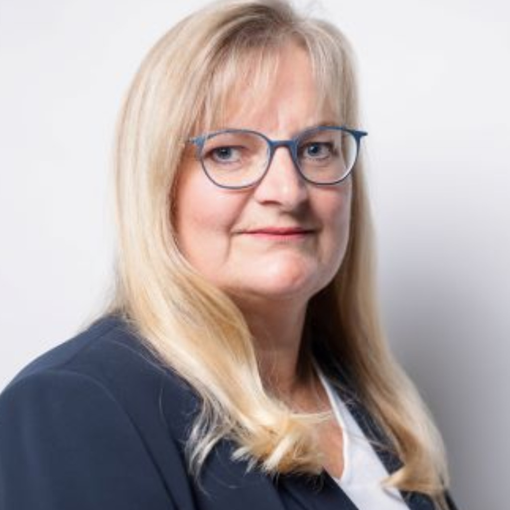 Sandra Pöllet - Teamleiterin Raum, Projekte und Support - AOZ | XING