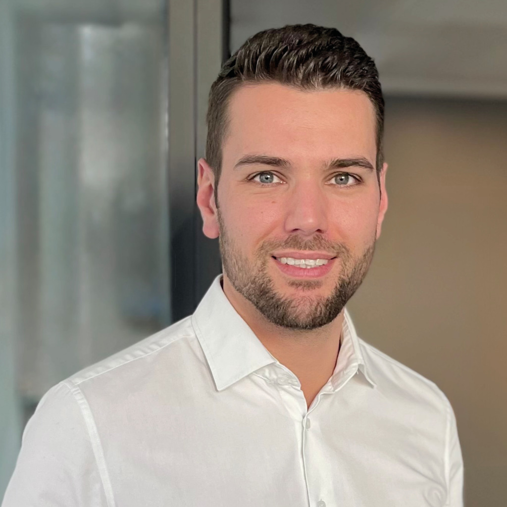 Daniel Bader - Business Director - Treuenfels GmbH Professionals | XING