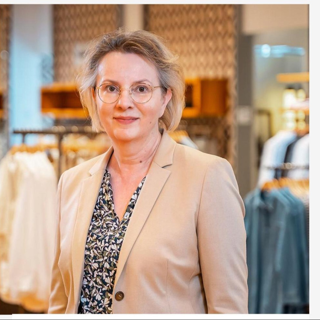 Birgit Röttger - Geschäftsleiterin - SiNN GmbH Bekleidungshaus | XING