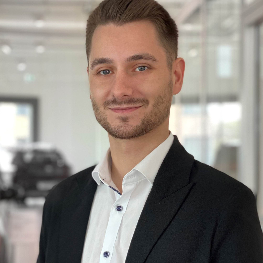 Janis Schneider - Verkaufsberater SEAT/CUPRA - Hahn Automobile GmbH ...