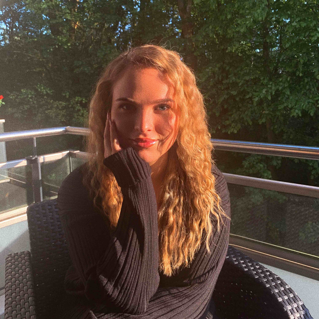 Hannah Mäken - Verkäufer - SNIPES SE | XING