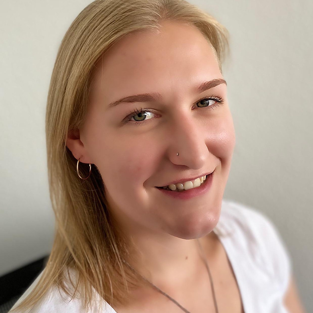 Laura Steiger's Instagram, Twitter & Facebook on IDCrawl