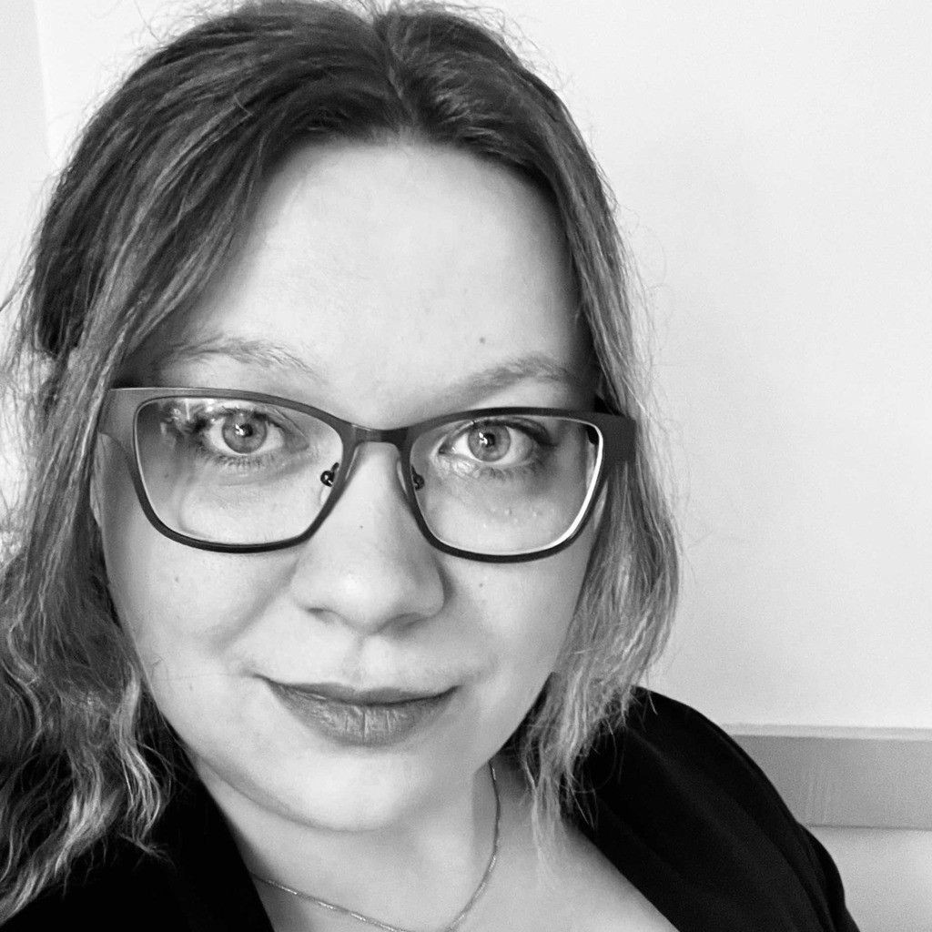 Lisa Howe's Instagram, Twitter & Facebook on IDCrawl