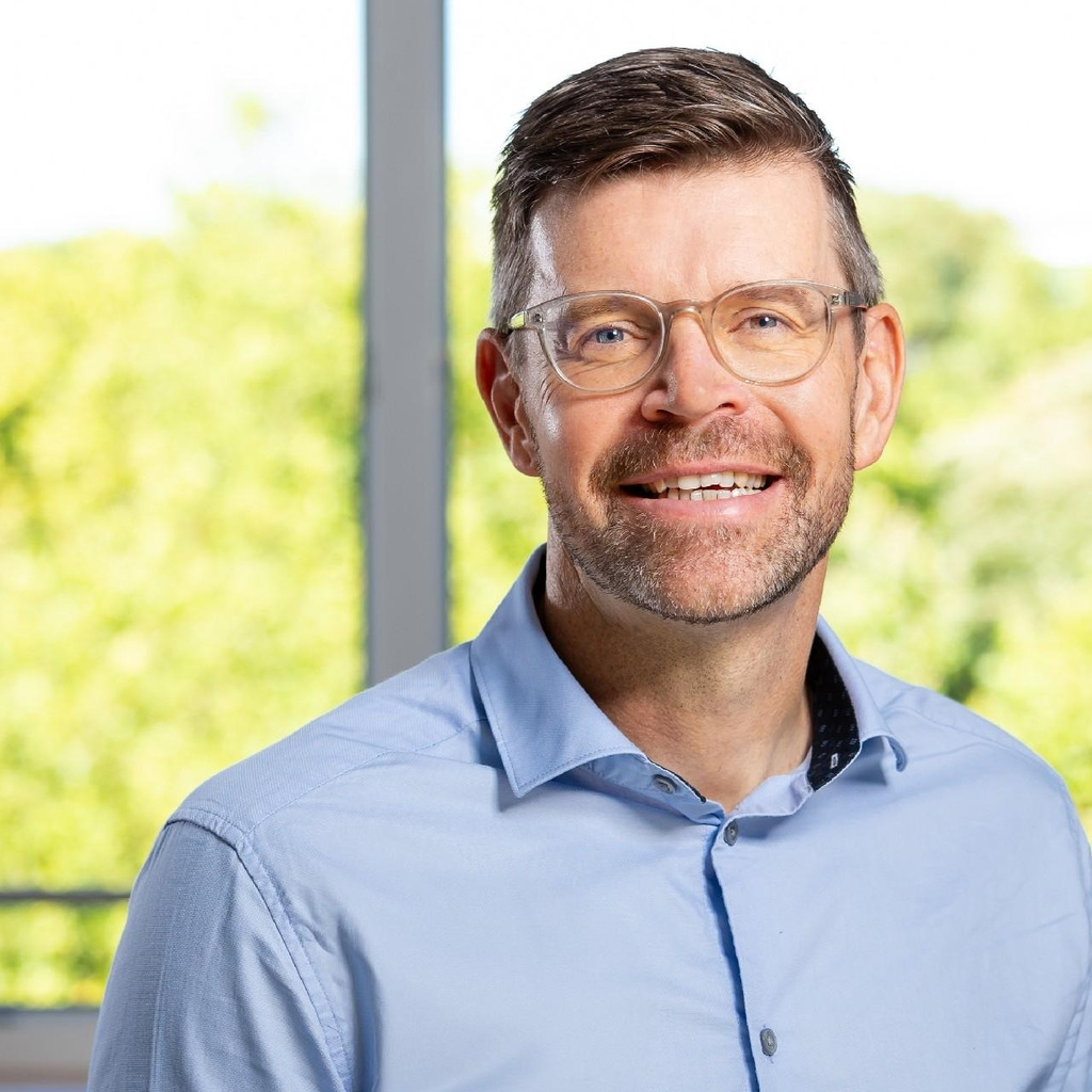 Martin Beyer - Fachbereichsleitung Bildung/Einrichtungsleitung ...