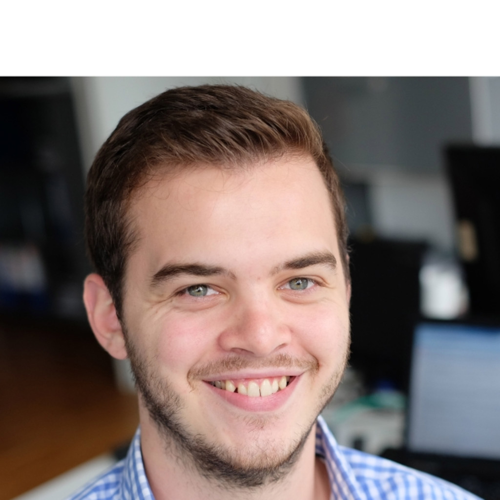 Tim Zurawski - Head of Asset Management - Lufthansa Technik Landing ...