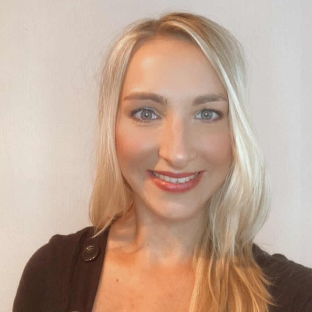 Christina Lauffer - stellvertretende Frühstücksleiterin - Bad Hotel | XING