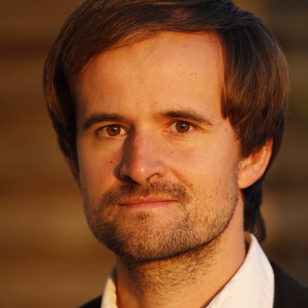 Dr. Martin Riedl - Technischer Manager Operational AI - IABG | XING