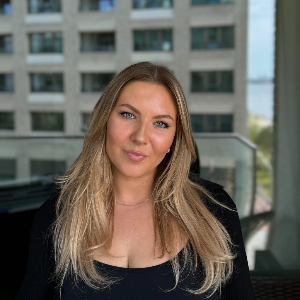 Fabienne Vergin - Associate Recruiter Interim IT - Michael Page | XING