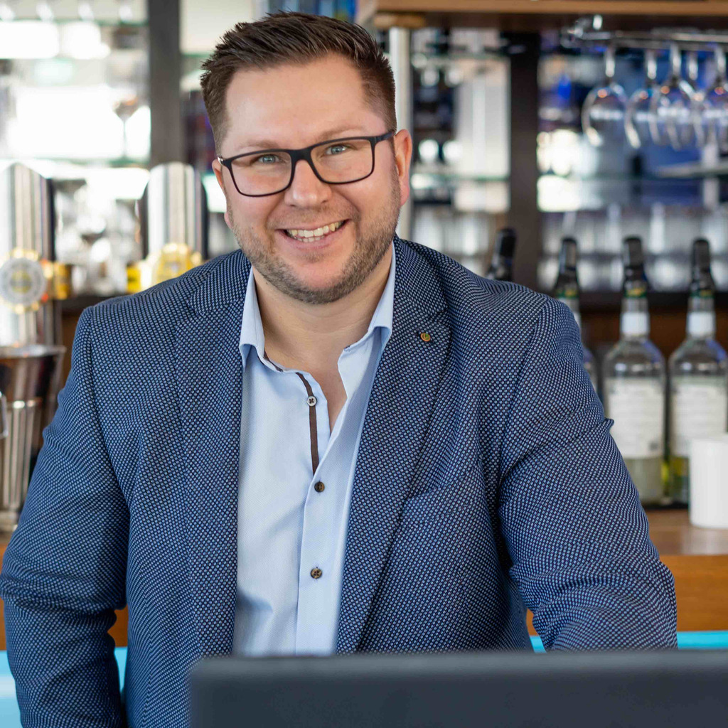 Steven Berndt - Experte Anästhesiepflege - Sana Klinik Eutin | XING