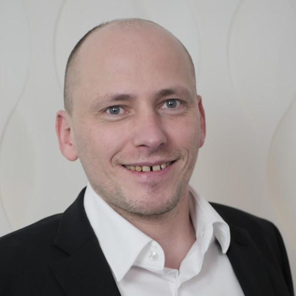 Michael Amos - Engagement & Project Manager - Hewlett-Packard CDS GmbH ...