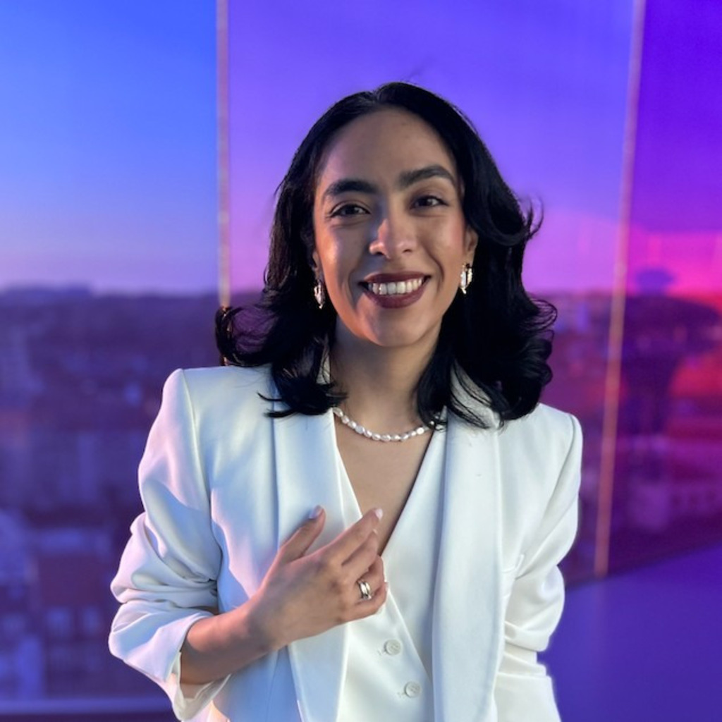 Daniela Sandoval - Area Manager - Amazon | XING