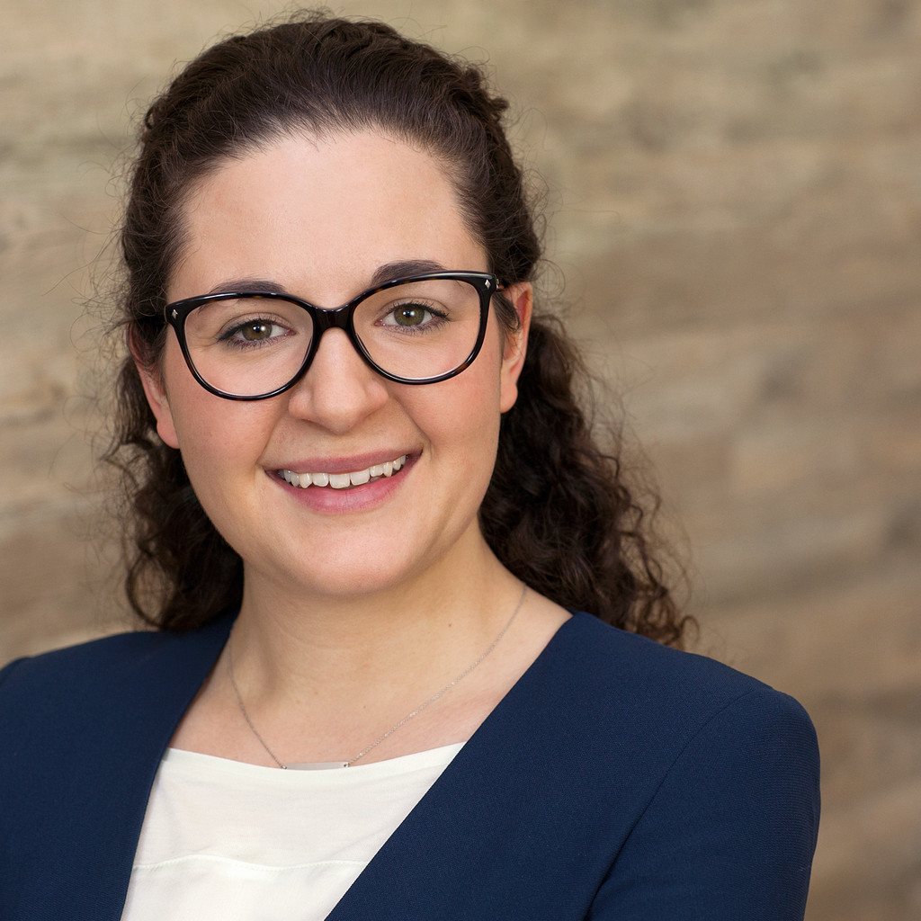 Lisa-Marie Zeller - staatlich geprüfte Betriebswirtin - GBS ...