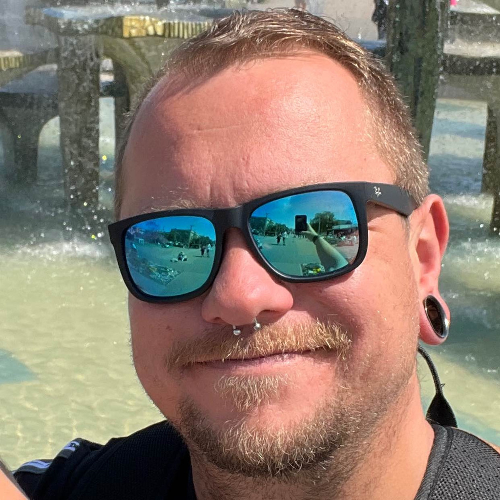 Daniel Bormann - Service-Techniker - Hagenuk Marinekommunikation GmbH ...