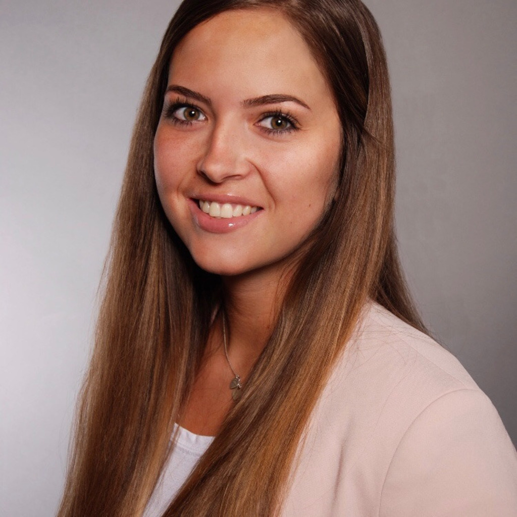 Sophie van Treeck - Online Marketing - IUBH Internationale Hochschule ...