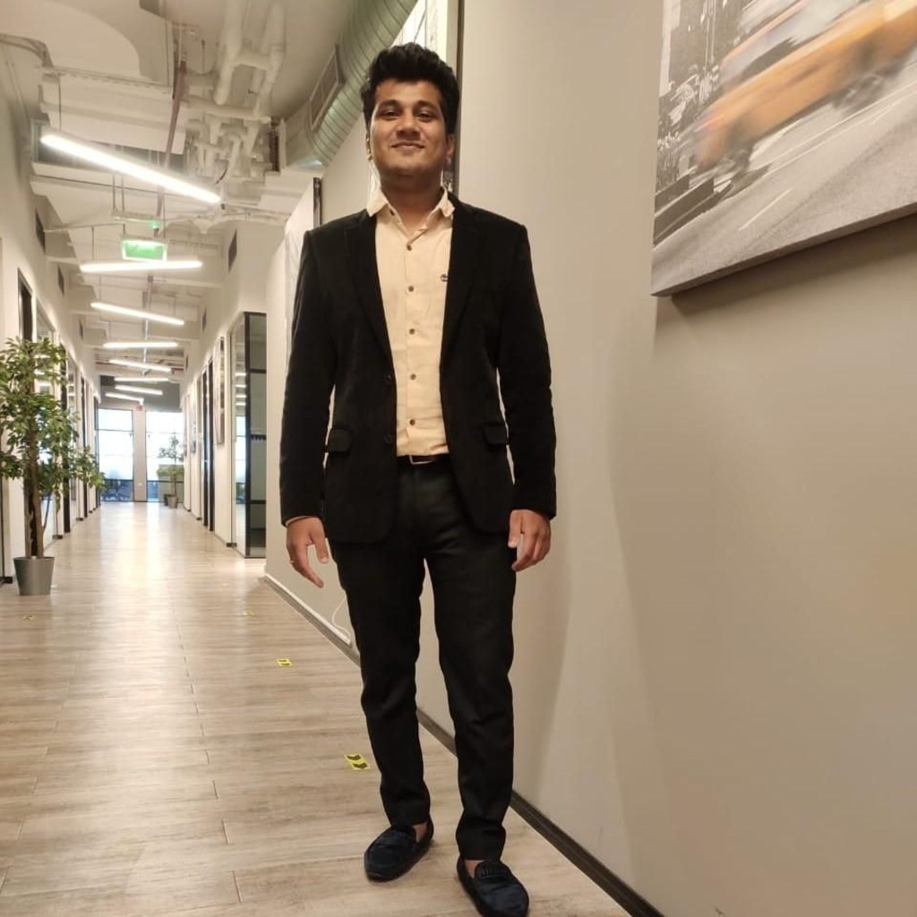 suraj shinde - Sales Manager - du | XING