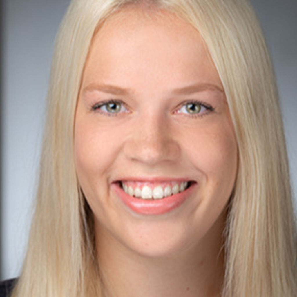 Tessa Book - Junior Controllerin - Textilwerk | XING