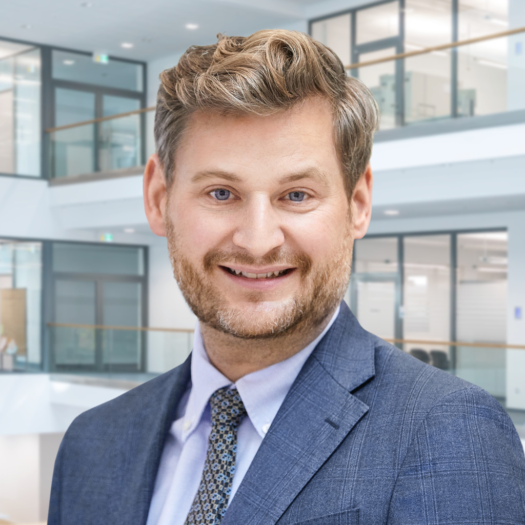 Martin Wieneke - EVP Finance, Controlling & HR - Member of the Board ...