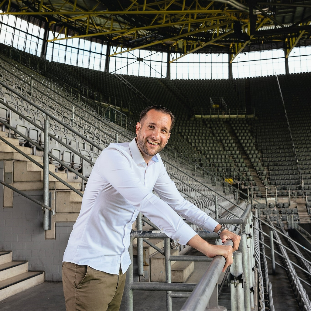 Alexander Wobbe - Senior Director Global Partnerships Borussia Dortmund ...