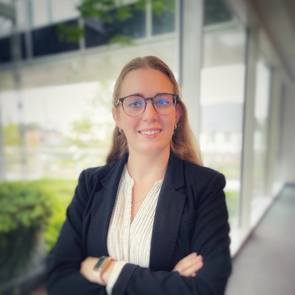 Lisa Liebold - Global Vendor Managerin - Deutsche Leasing Gruppe | XING