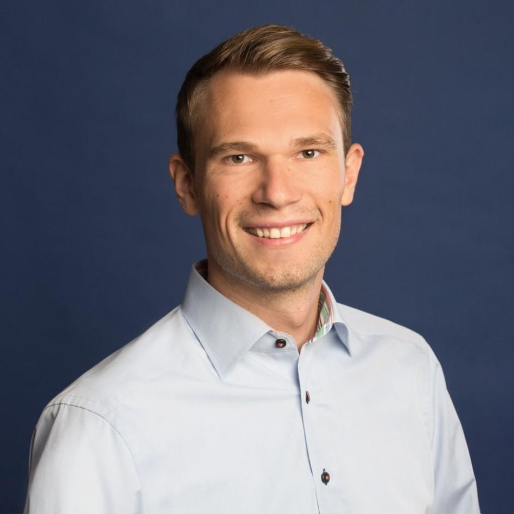 Matthias Nowak - Abteilungsleiter Rechnungswesen & Controlling - MVZ ...