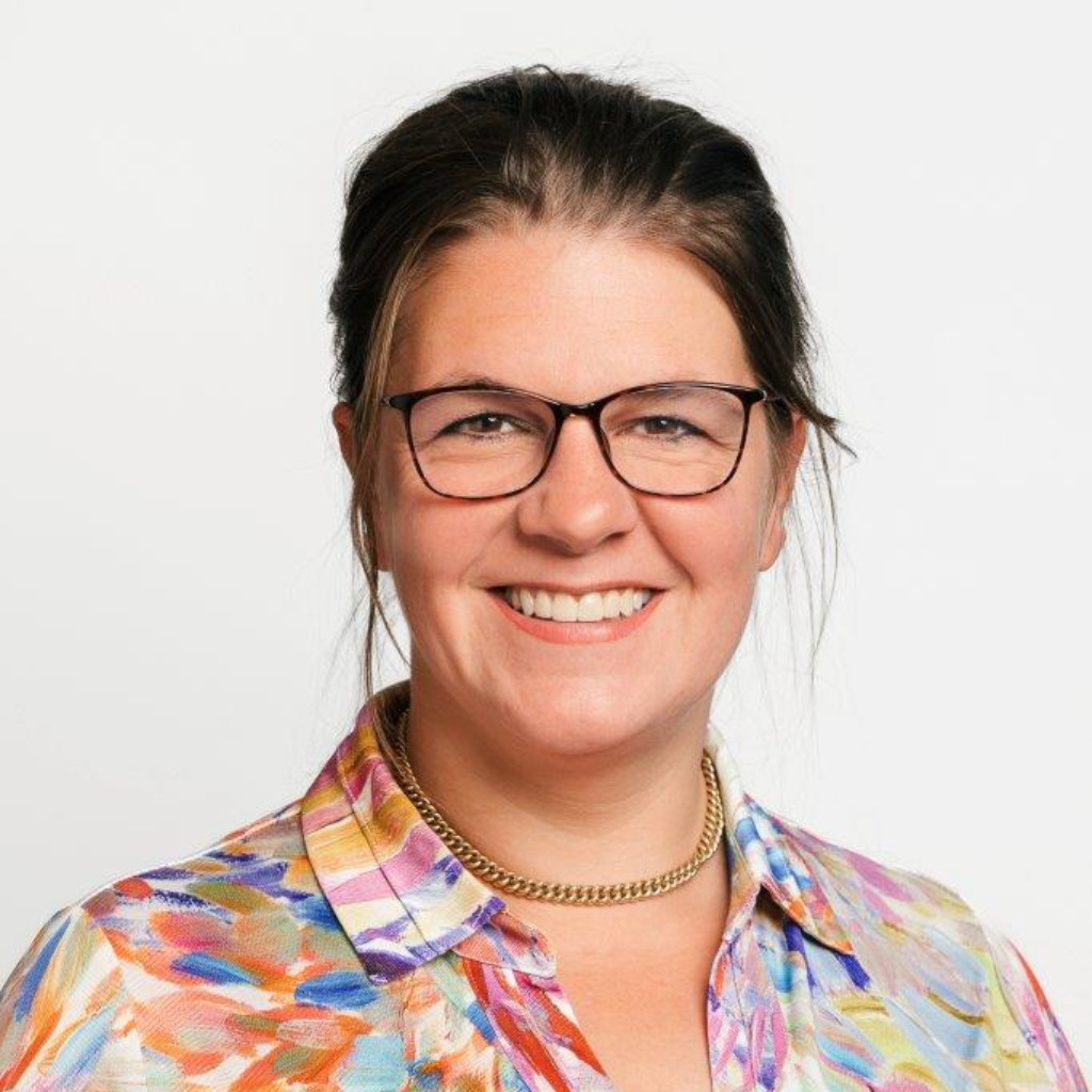 Melanie Neuner - Tourism & Entrepreneurship - Management Center ...