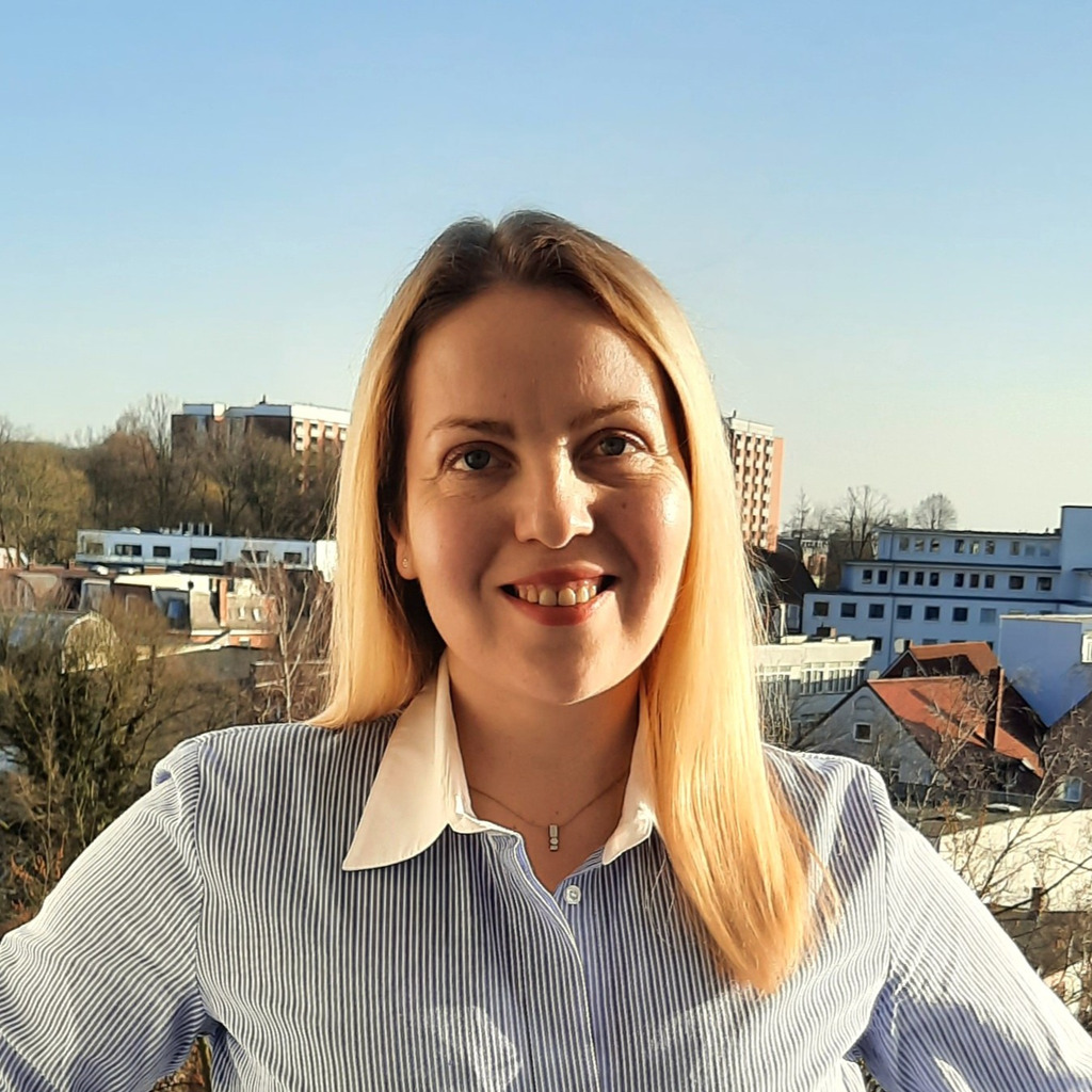 Anna Ochs - Assistentin - Grundstücksverwaltung | XING