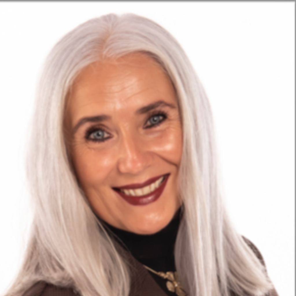 Daniela Einsiedel - Immobilien Maklerin - IAD Immobilien | XING