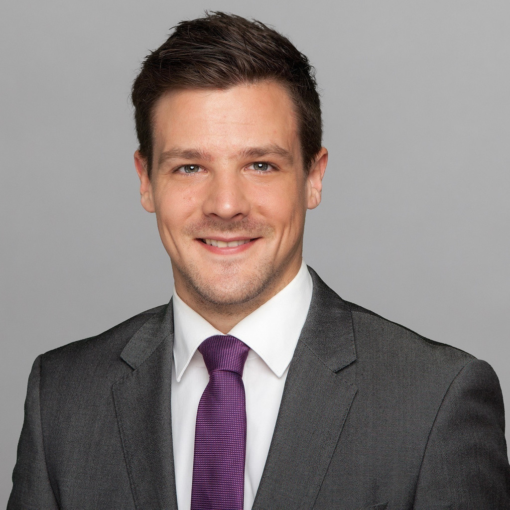 Michael Ksienzyk CESGA - Corporate Credit Analyst - WAVE Management AG ...