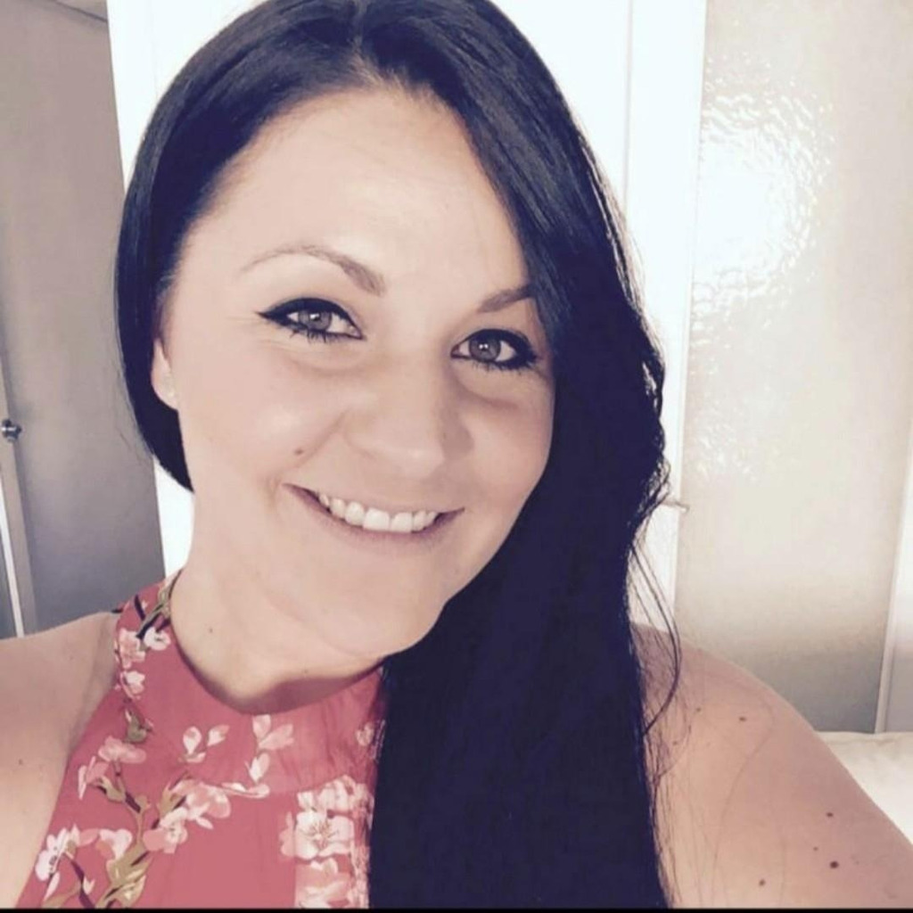 Lisa Buhler's Instagram, Twitter & Facebook on IDCrawl