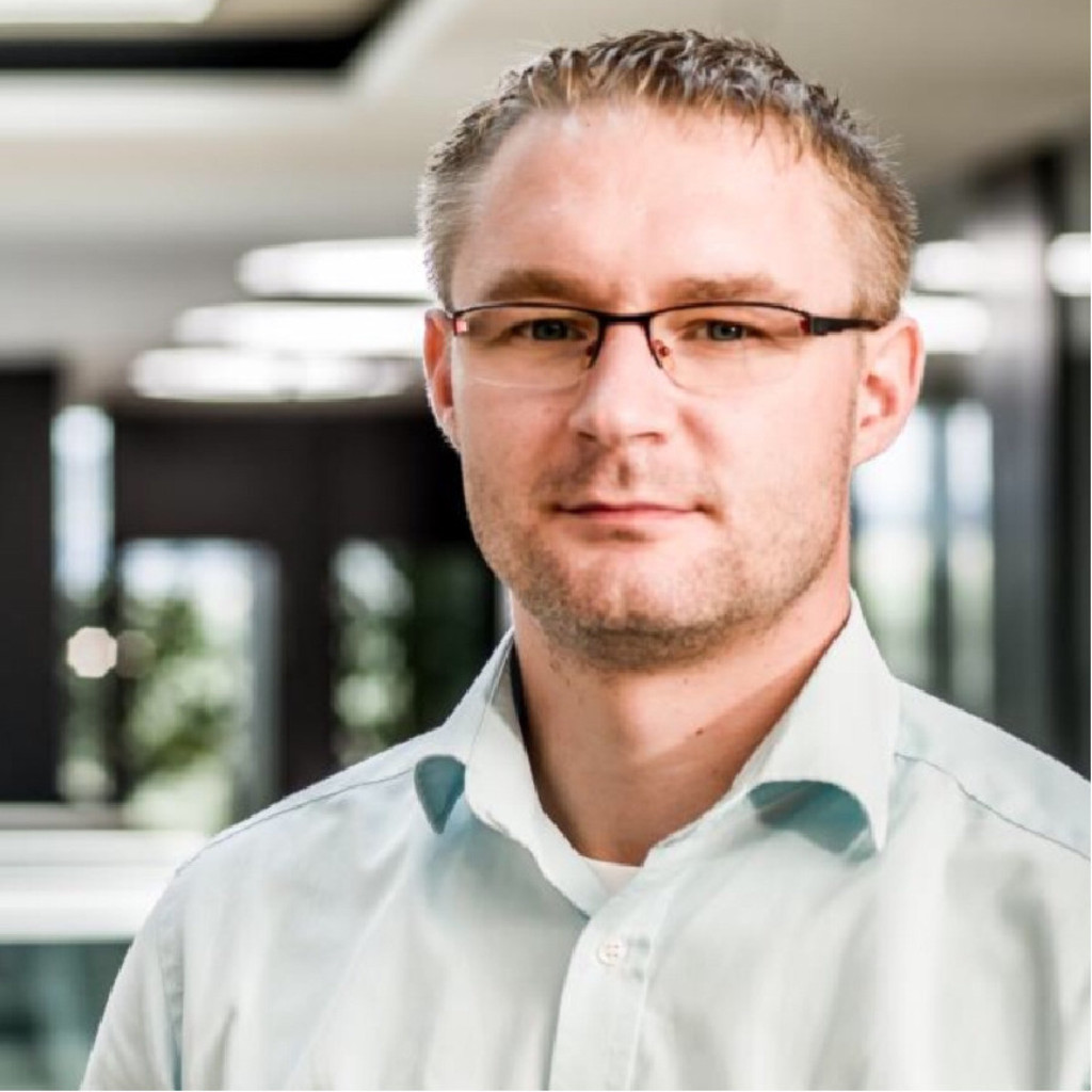 Peter Jung - Technical Infrastructure Consultant - Treaton GmbH & Co ...